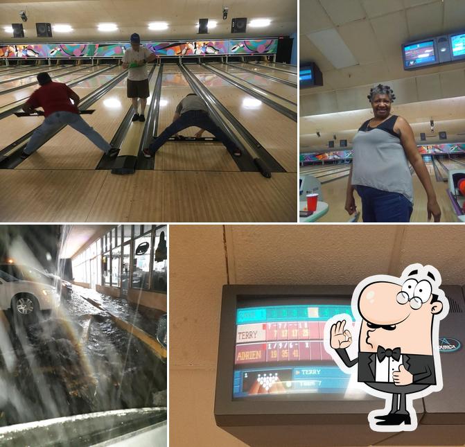 Funtime Bowl, Forest Park - Carta del restaurante y opiniones
