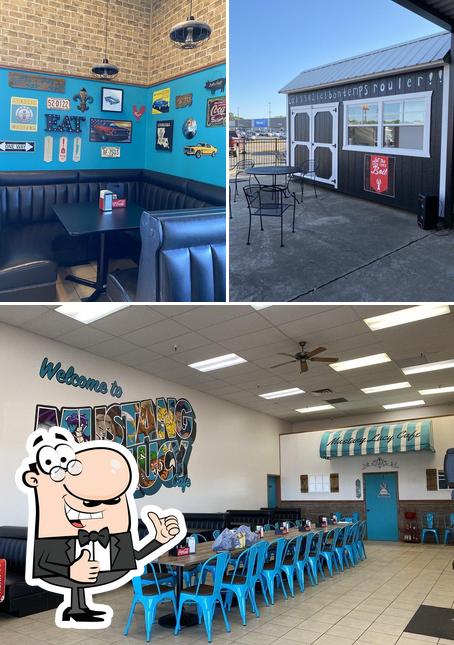 Mustang Lucy Cafe in Winnsboro - Restaurant menu and reviews