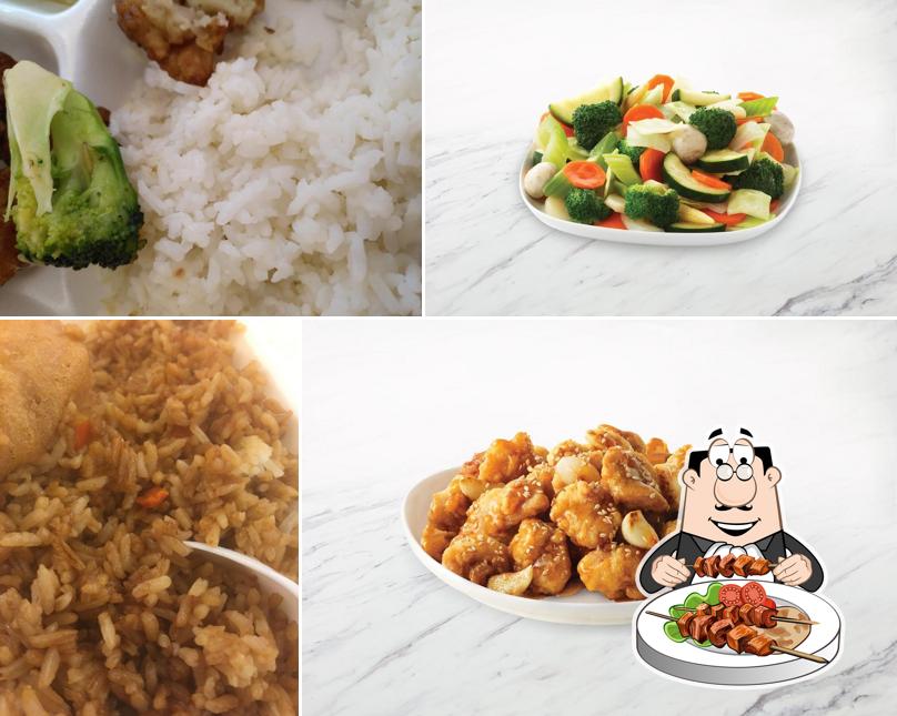 Manchu Wok, 5000 Hwy 7 #F050 in Markham - Restaurant menu and reviews