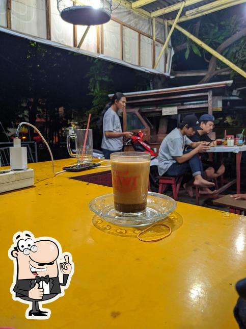 Gallery coffee 73, Surabaya - Restaurant reviews