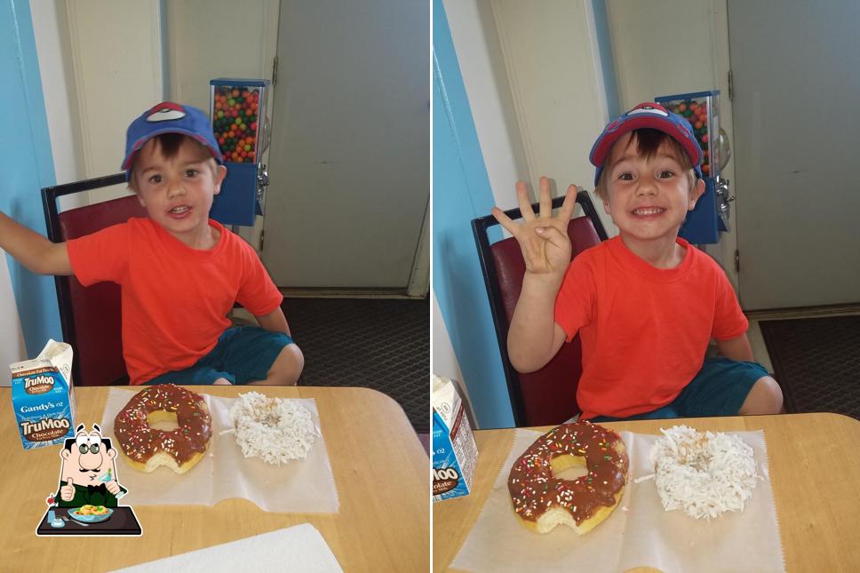 Mr. Treat Donuts in Borger - Restaurant menu and reviews