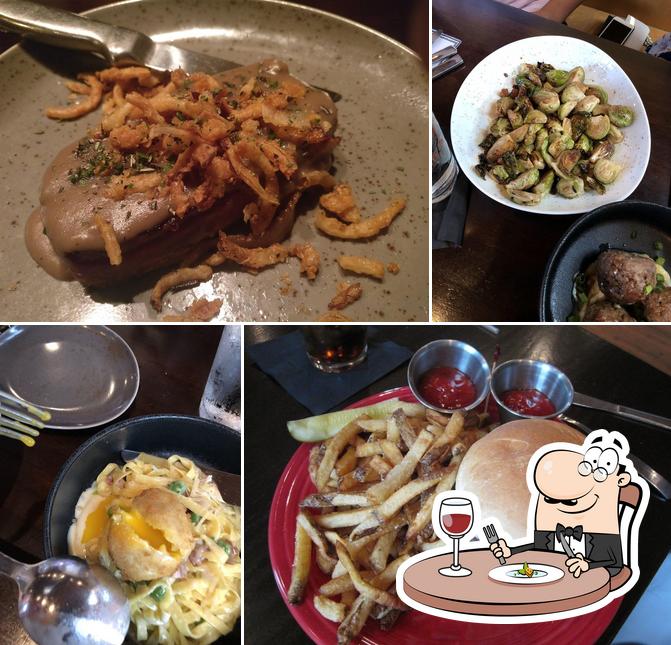 Top 3 restaurants with tater tots in Ham Lake, december 2025 ...