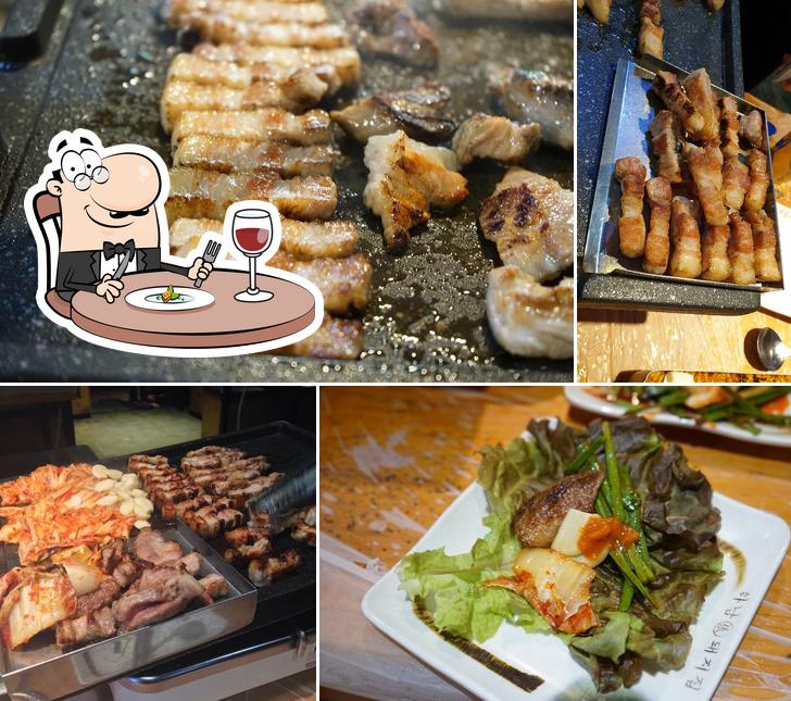 Hanam Pig House Hongdae restaurant, Seoul, 31-11 Wausan-ro 21-gil ...