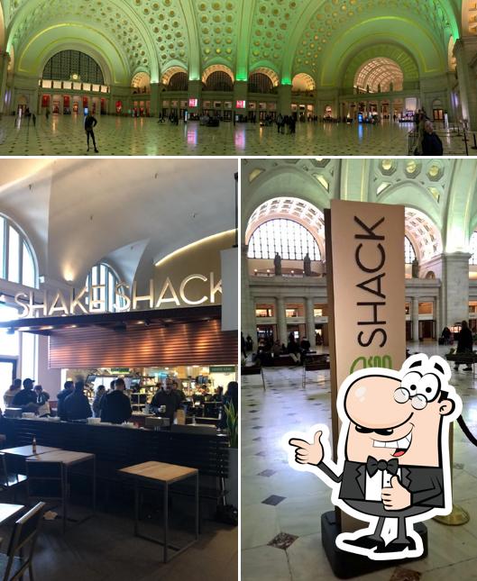 Shake Shack Union Station, 50 Massachusetts Ave NE in Washington ...