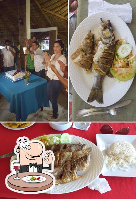 El Muro Restaurant (Llamadas solo WhatsApp), Cotui - Menú del ...