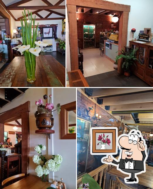 G.Thai Restaurant (ก.เจริญสุข), Wagga Wagga - Restaurant menu, prices ...