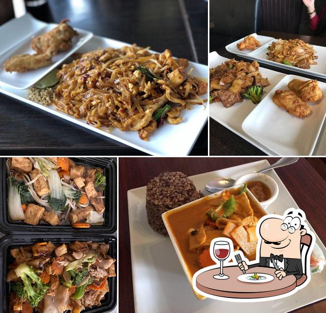 Monkey Thai, 1930 Main St in Alameda - Restaurant menu and reviews