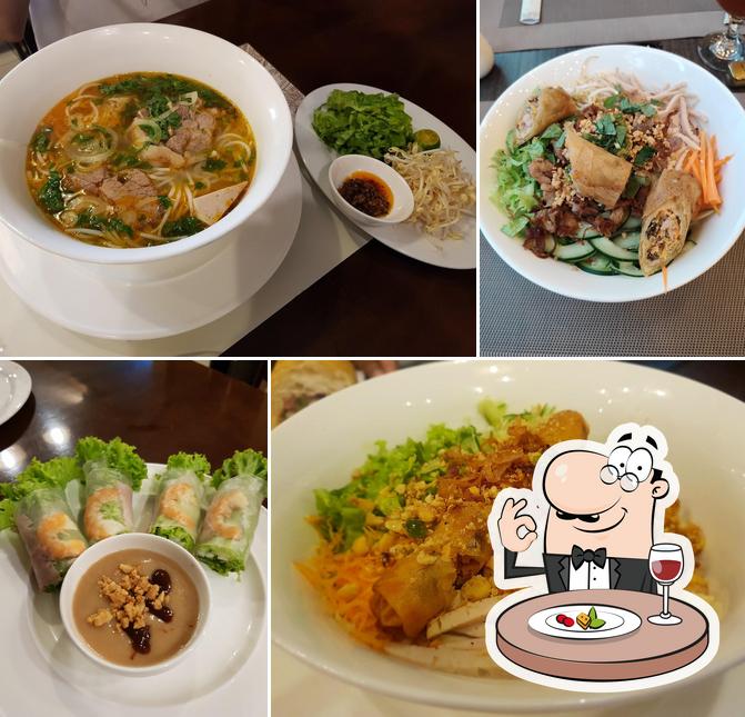 Bôn Pho & Roll Vietnamese Food restaurant, Makati, Alphaland Makati ...
