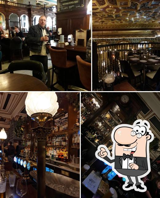 Cafe Royal, 19 W Register St in Edinburgh - Restaurant menu and reviews