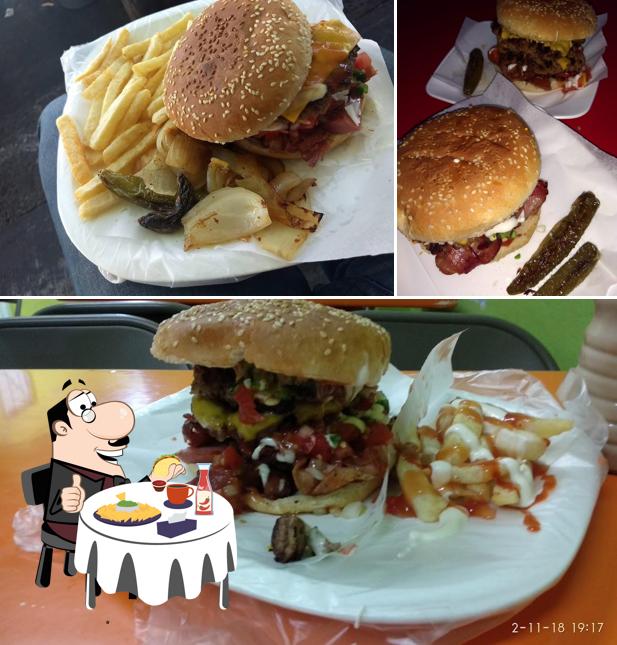 Hamburguesas y Hot Dogs Peter restaurant, Morelia, Cecilio García 493 ...