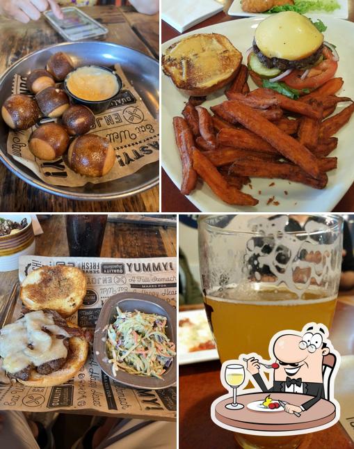 Sammy's Craft Burgers & Beers, Cincinnati - Restaurant menu, prices and ...