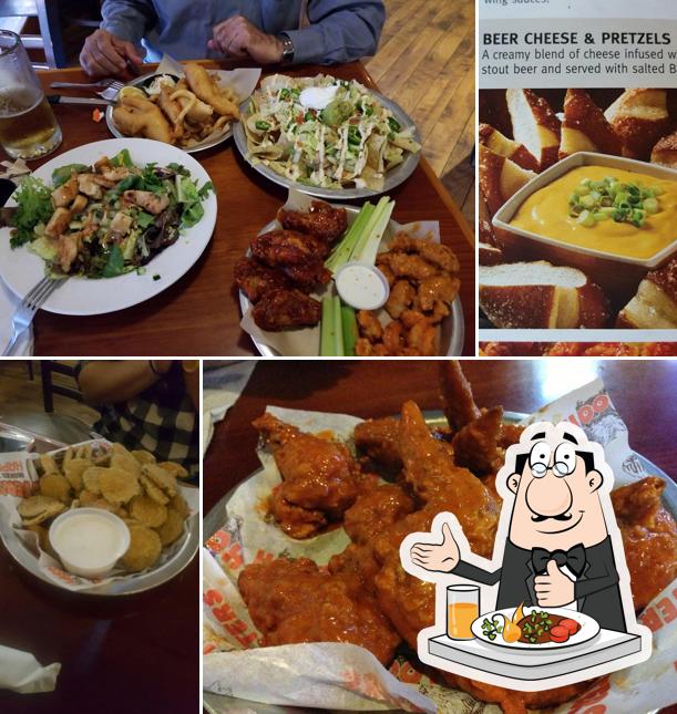 Hooters in Plano - Restaurant menu and reviews