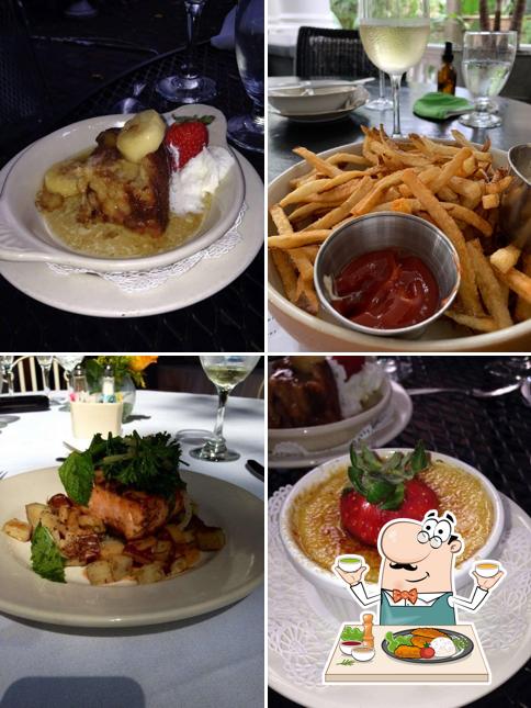 Columns, 3811 St Charles Ave in New Orleans - Restaurant menu and reviews