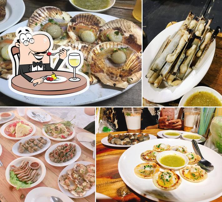 Staneemeehoi restaurant, Bangkok, 11 Prasert-Manukitch Rd - Restaurant ...