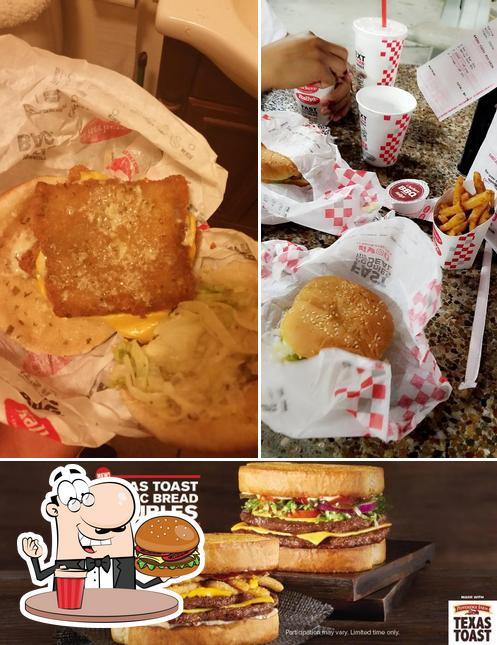Rally's, Los Angeles - Restaurant menu, prices and reviews
