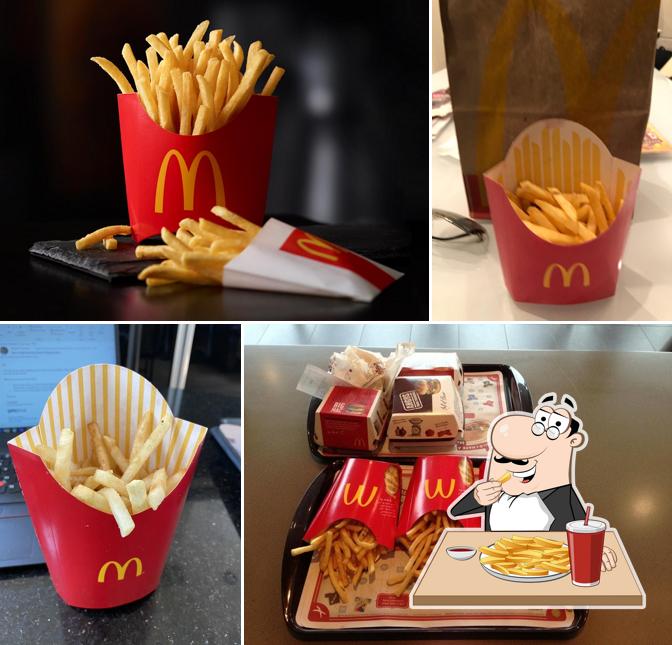 McDonald's, 818 Old Country Rd in Plainview - Restaurant menu and reviews