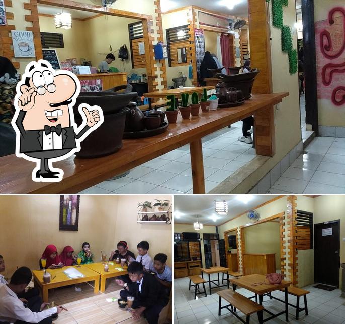 Cafe kayu kayu, Purwakarta - Restaurant reviews