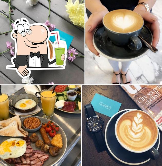 Lion & Key Cafe Bar Grill in London - Restaurant menu and reviews