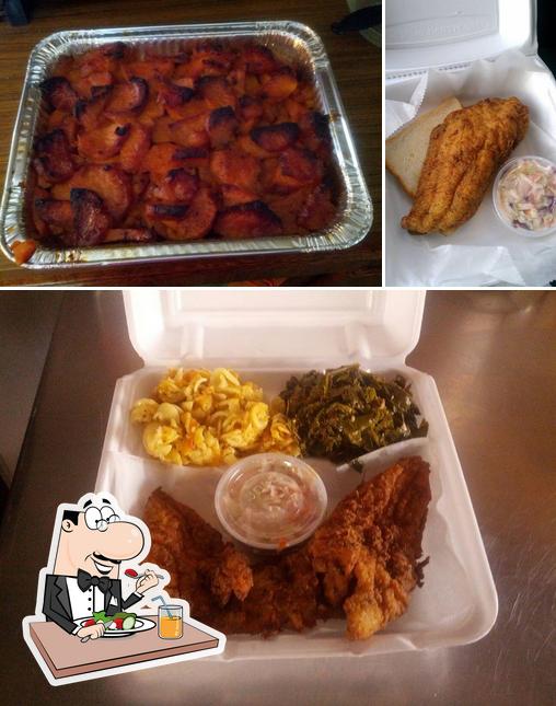 Poppop and Gigi's Fish Fry Shack in Trainer