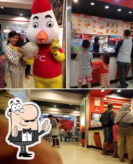 California Fried Chicken restaurant, Slawi