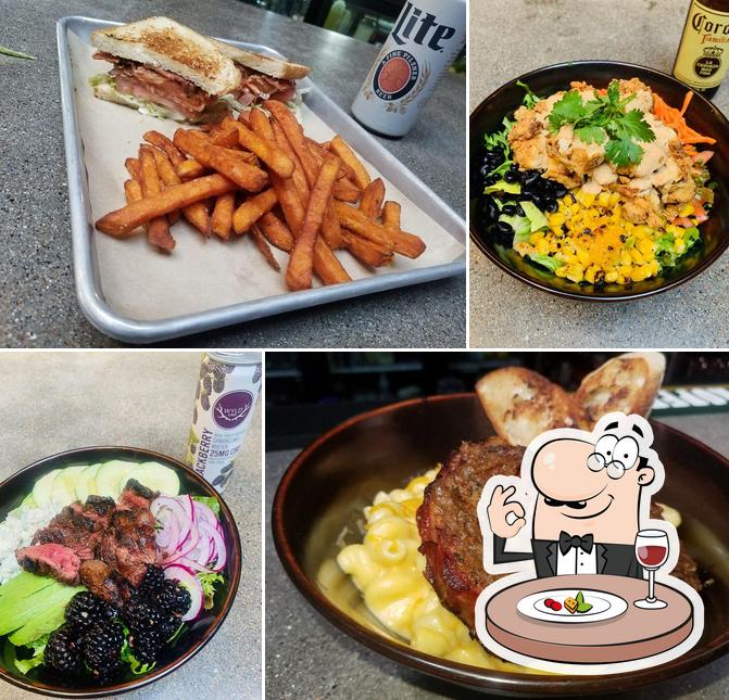 North Third Bar & Restaurant in Stayton - Restaurant menu and reviews
