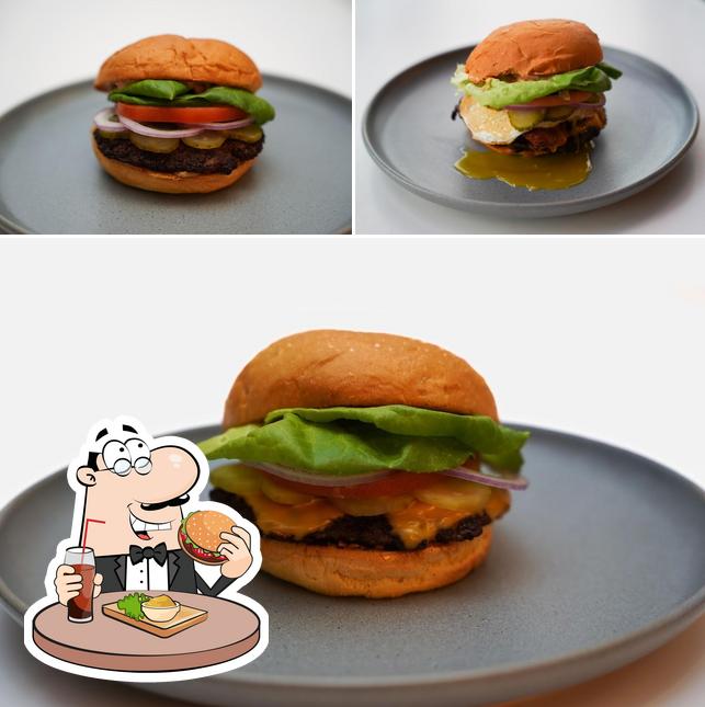 Bun + Burger in Maple Ridge - Restaurant menu and reviews