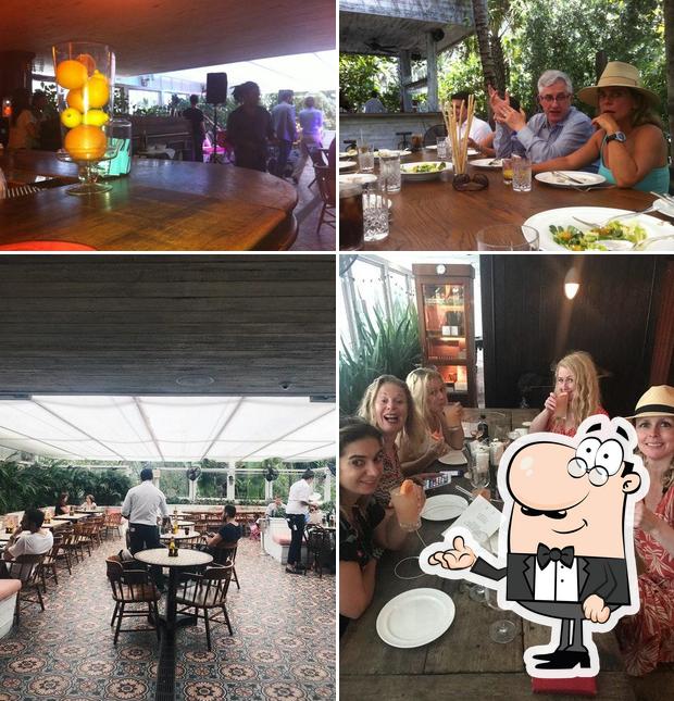 The Club Bar in Miami Beach - Restaurant reviews