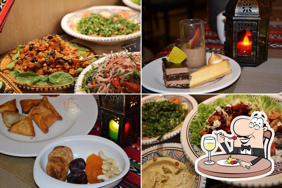 Al Waha Restaurant, Dubai, Gulf Court Hotel - Marasi Dr - Restaurant ...