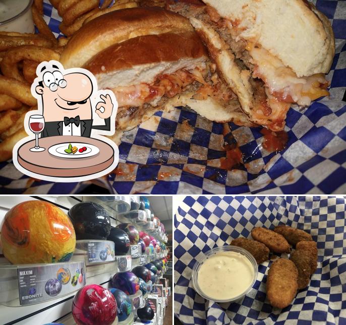 REVS BOWL BAR & GRILL, 275 N Washburn St in Oshkosh - Restaurant reviews