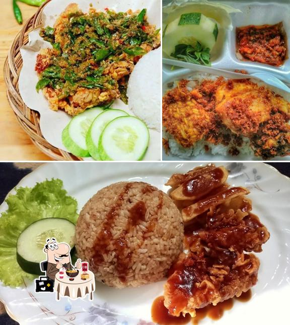 Nasi Goreng Geprek Hanina restaurant, Kaliwungu - Restaurant menu and ...