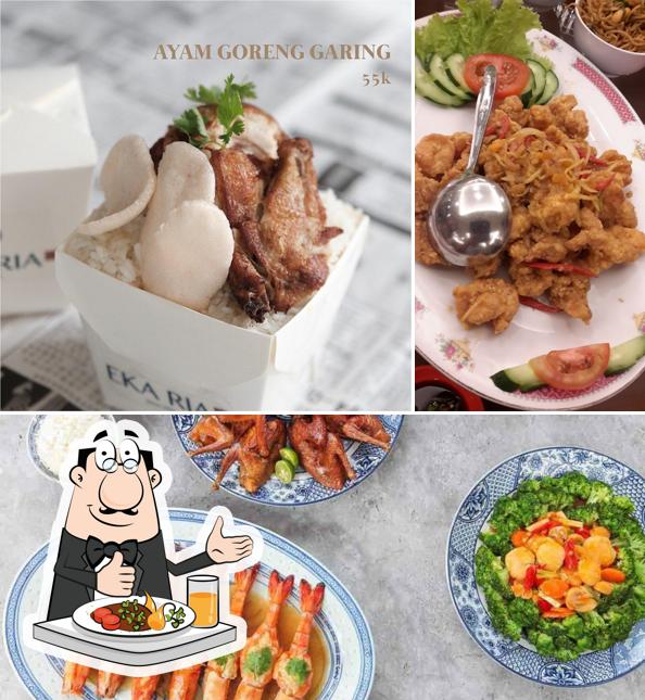Restaurante Restoran EKA RIA, Yakarta, Jl. Kyai Haji Zainul Arifin No.21A - 23 - Carta del ...