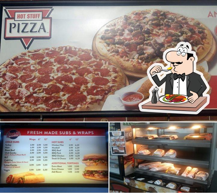 Hot Stuff Pizza, 1045 University Ave in Henry - Restaurant reviews