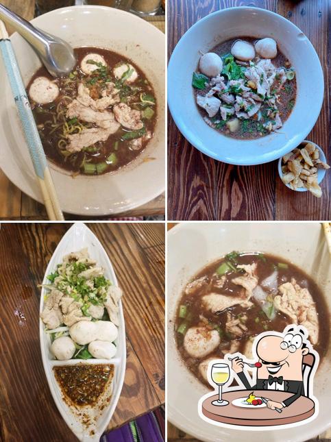 Klom Klom Boat Noodle, Bangkok - Restaurant reviews