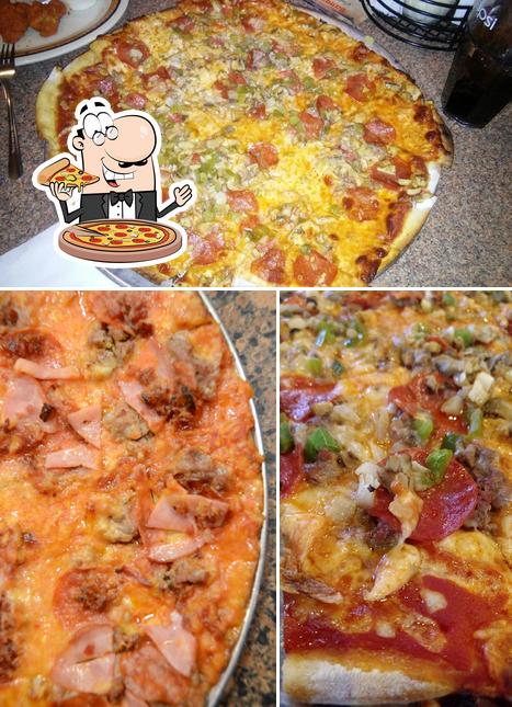 Manny's Pizza, 211 Main St in Savanna - Restaurant menu and reviews