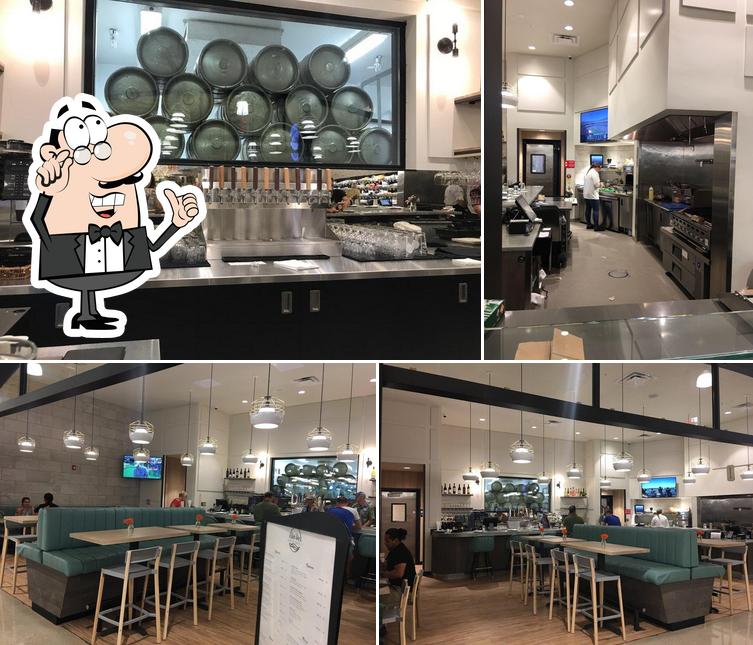High Tide Bar & Grill in Naples - Restaurant menu and reviews