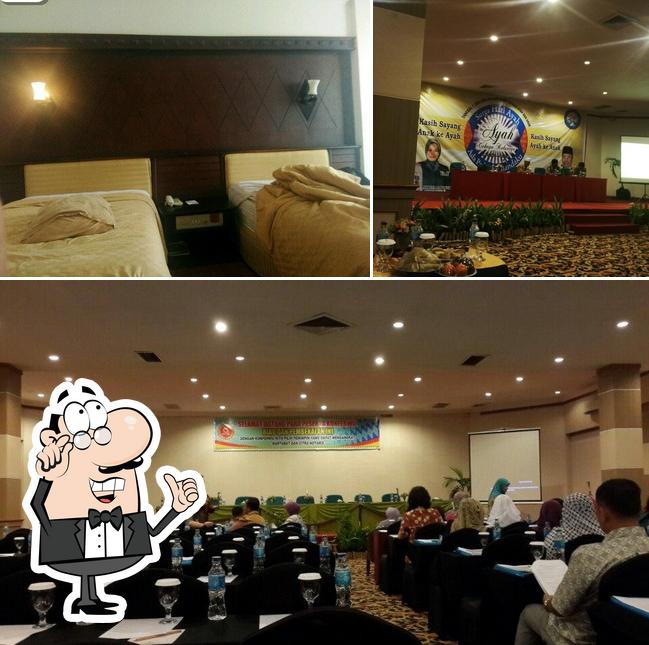 Hotel Mutiara Merdeka pub & bar, Pekanbaru - Restaurant reviews
