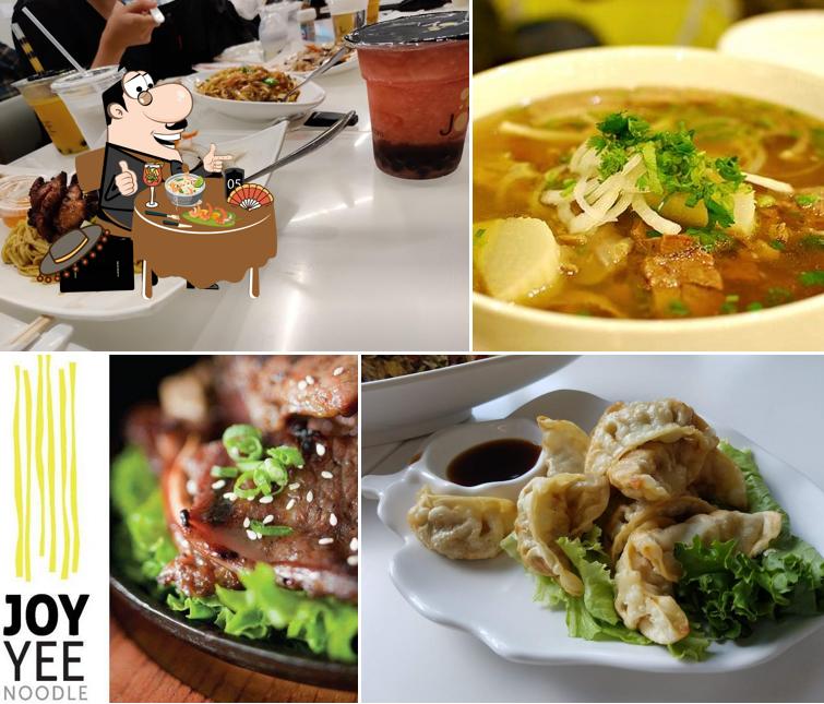 Joy Yee, 2139 S China Pl in Chicago - Restaurant menu and reviews