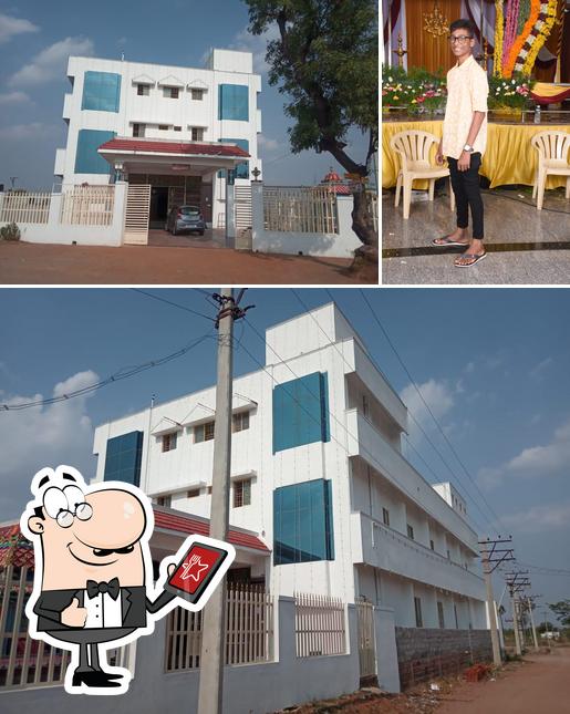 mohan - Restaurant menu, prices and reviews