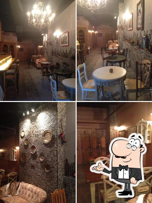 Cafe Mania, New York City - Restaurant menu, prices and reviews
