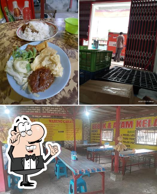 BEBEK & AYAM KELAPA GORENG PAK SAM restaurant, Bangkalan - Restaurant ...