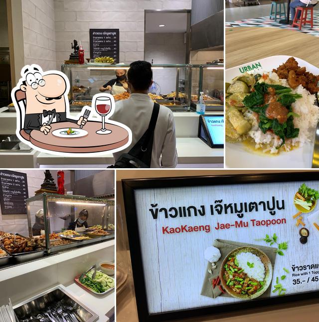 Kao Kaeng Jae-Mu Tao Poon restaurant, Bangkok