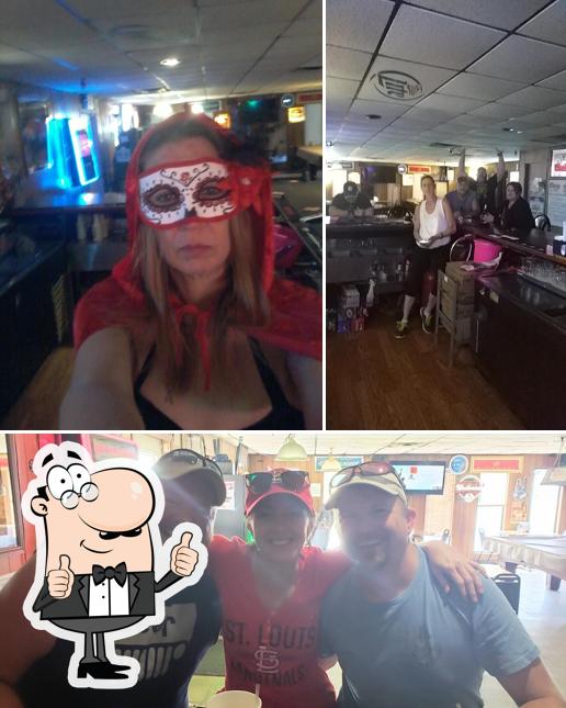The Pour House, 754 State Rte 4 in Marissa - Restaurant menu and reviews