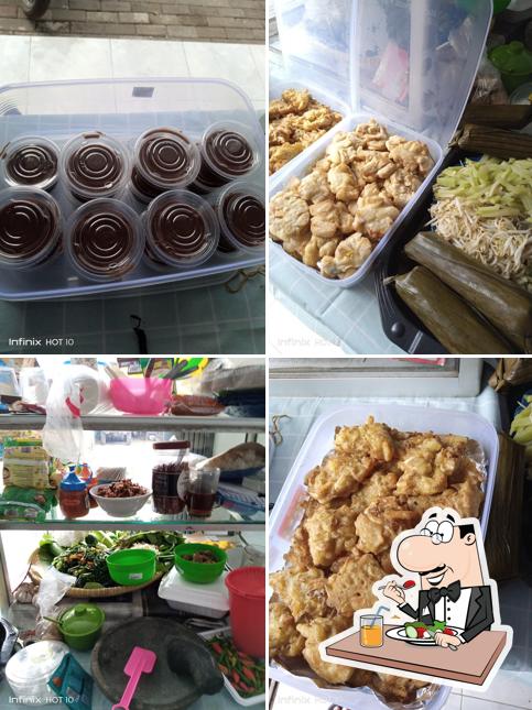 Warung tradisional khas banten nasi uduk lotek kopi indomie roko umi ...