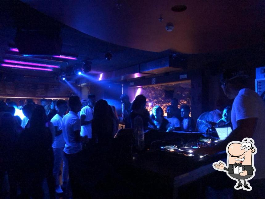 Puka Naka pub & bar, Bruneck - Restaurant menu and reviews