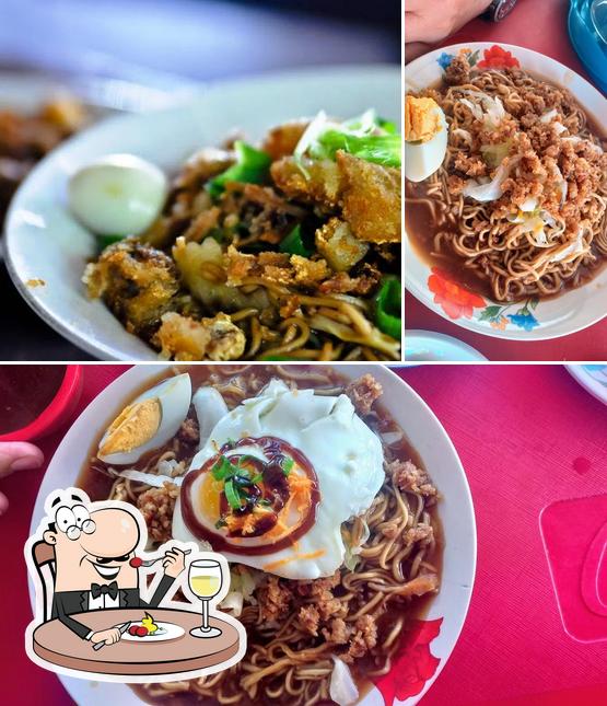 Hi-Way restaurant, Cauayan City, Minante Uno National Hwy - Restaurant ...