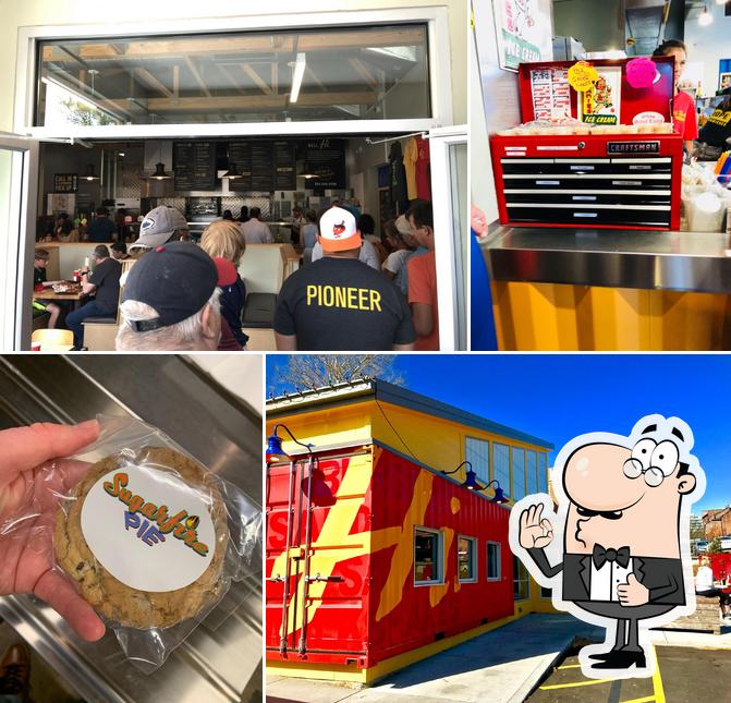Hi-Pointe Drive-In, St. Louis - Restaurant menu, prices and reviews
