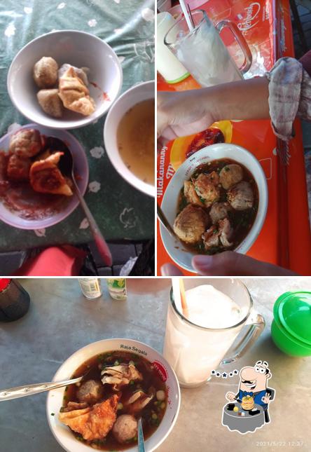 Bakwan Pak Dayat, Surabaya - Restaurant menu, prices and reviews