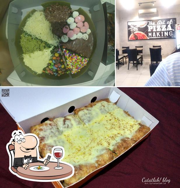 Terang Bulan & Martabak VOLCANO restaurant, Surabaya, Ruko Taman Gapura ...
