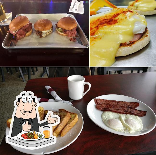 Cobb's Corner Bar, Detroit - Restaurant menu, prices and reviews