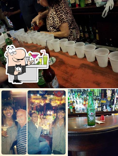 Happy Days Lounge, 118-16 Myrtle Ave in New York City - Restaurant reviews